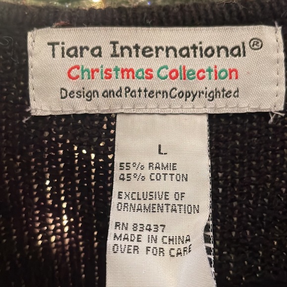Tiara | Sweaters | Vintage Tiara International Christmas Collection ...
